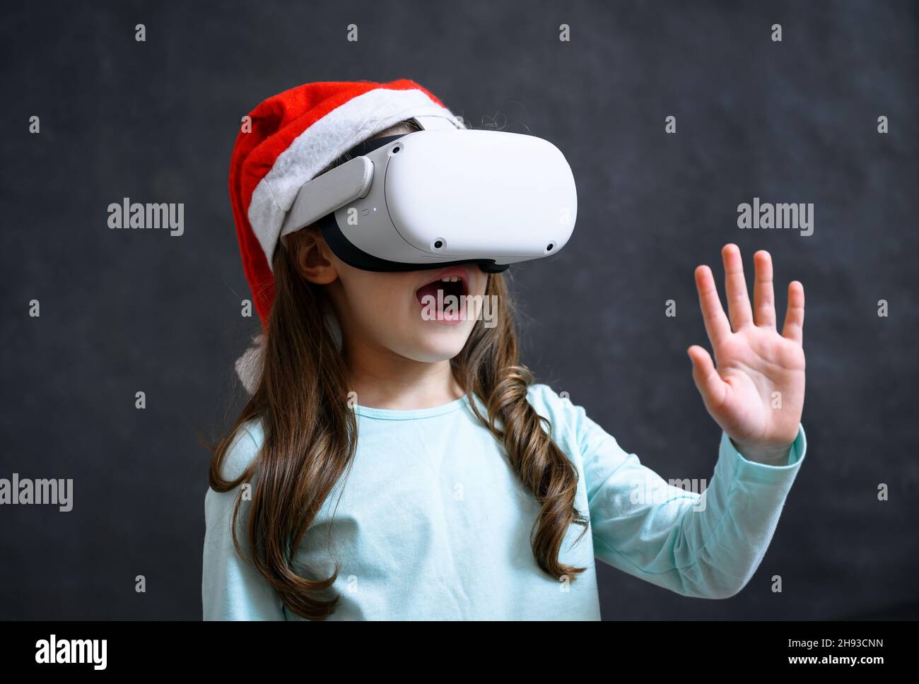 Virtual fun hi-res stock photography and images - Alamy