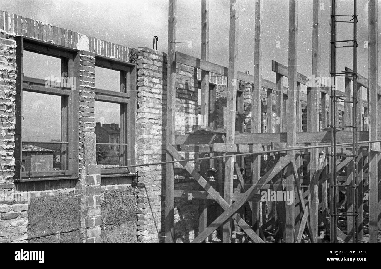 Rebuilding of warsaw hi-res stock photography and images - Alamy