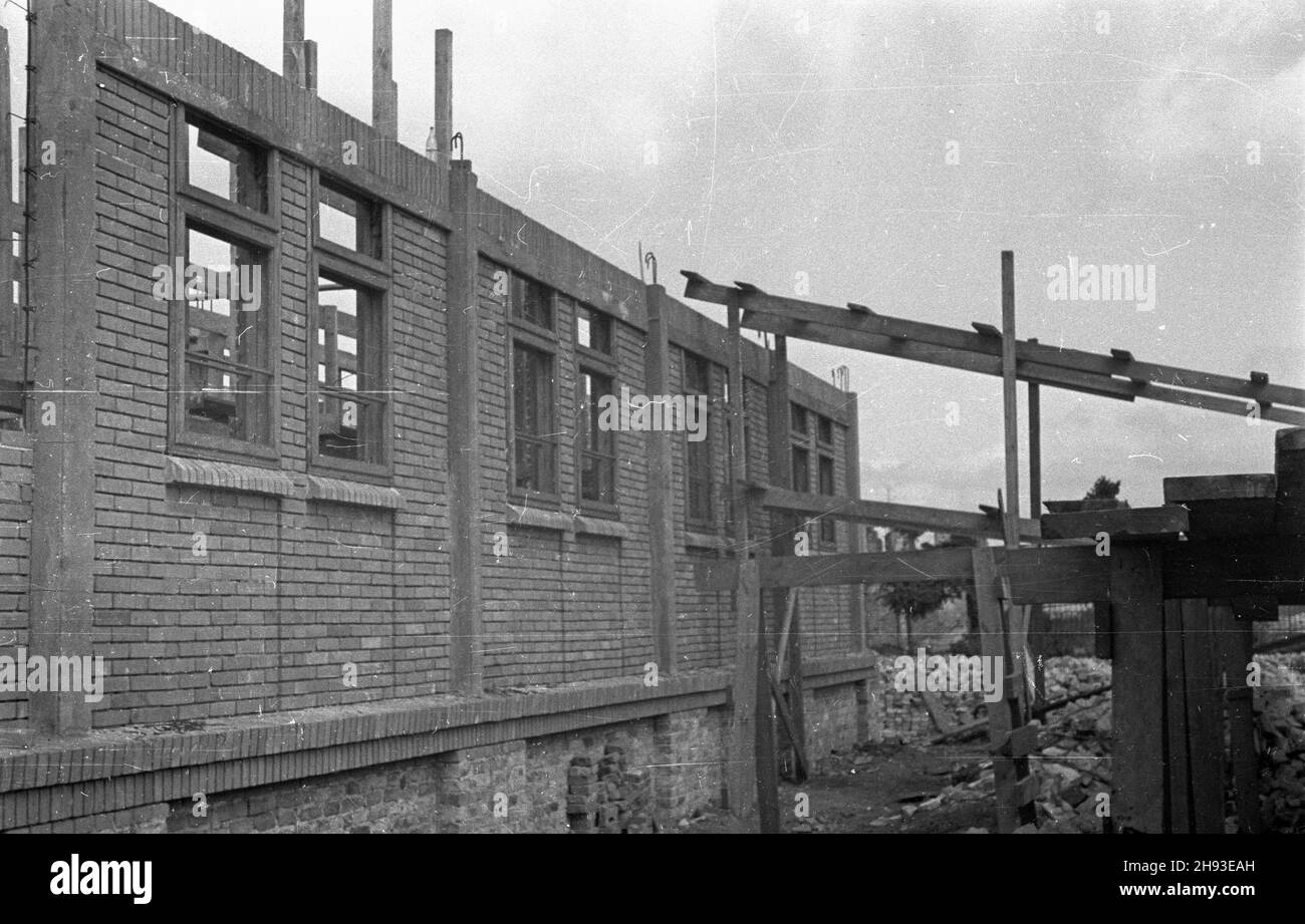 Rebuilding of warsaw hi-res stock photography and images - Alamy