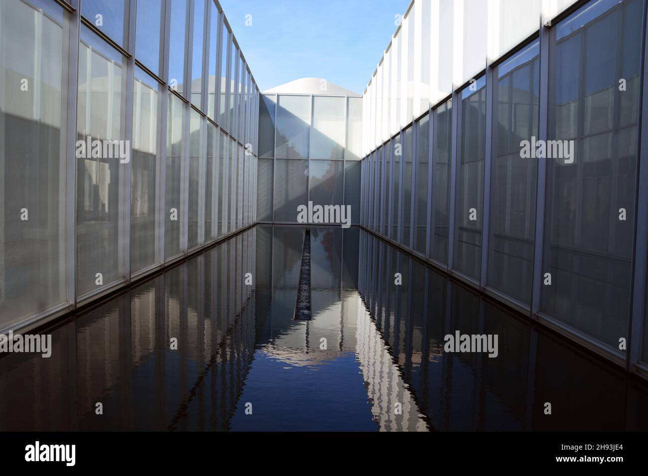 A reflecting pond between wings of the West Building of the North ...