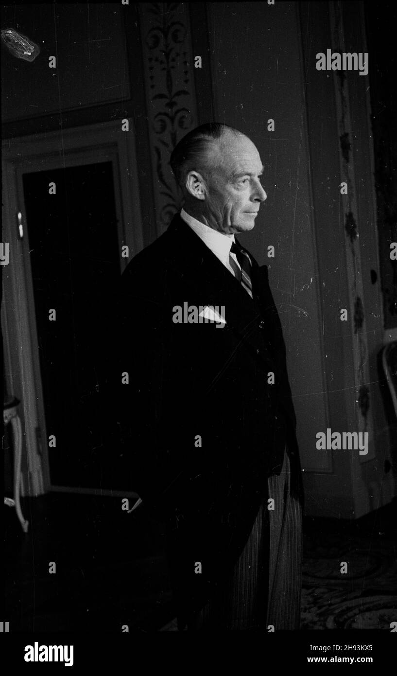 Donald clair gainer hi-res stock photography and images - Alamy