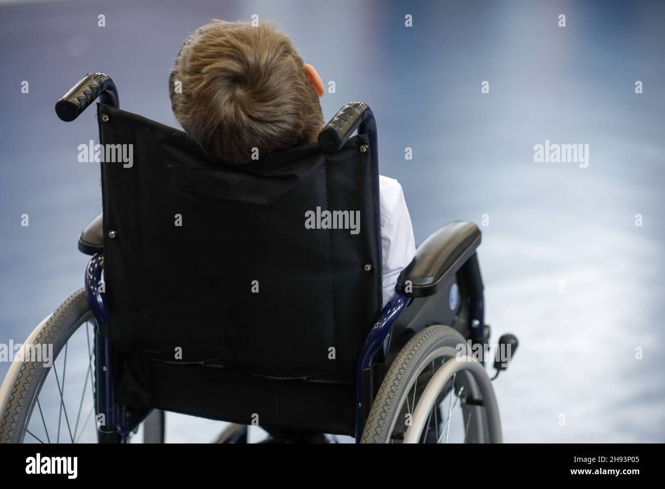 Shallow depth of field (selective focus) image with details of an ill ...