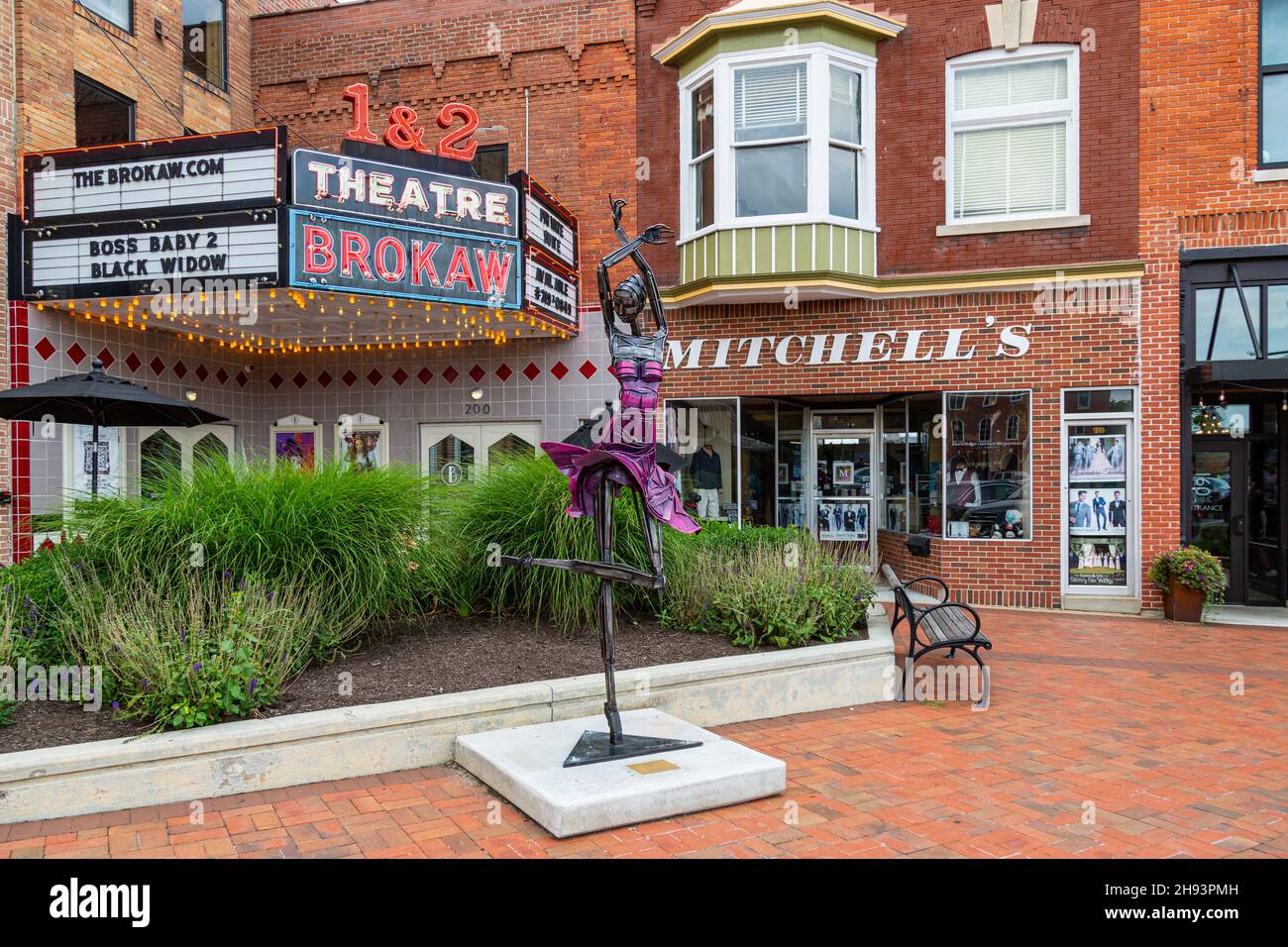 Angola dance hi-res stock photography and images - Alamy