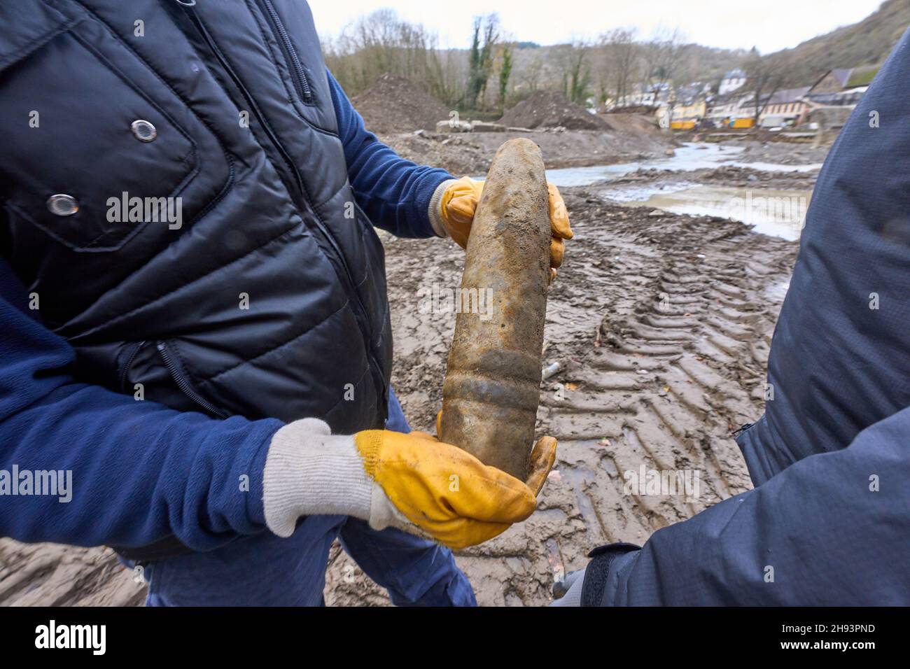 Altenahr, Germany. 01st Dec, 2021. An employee of the Explosive ...