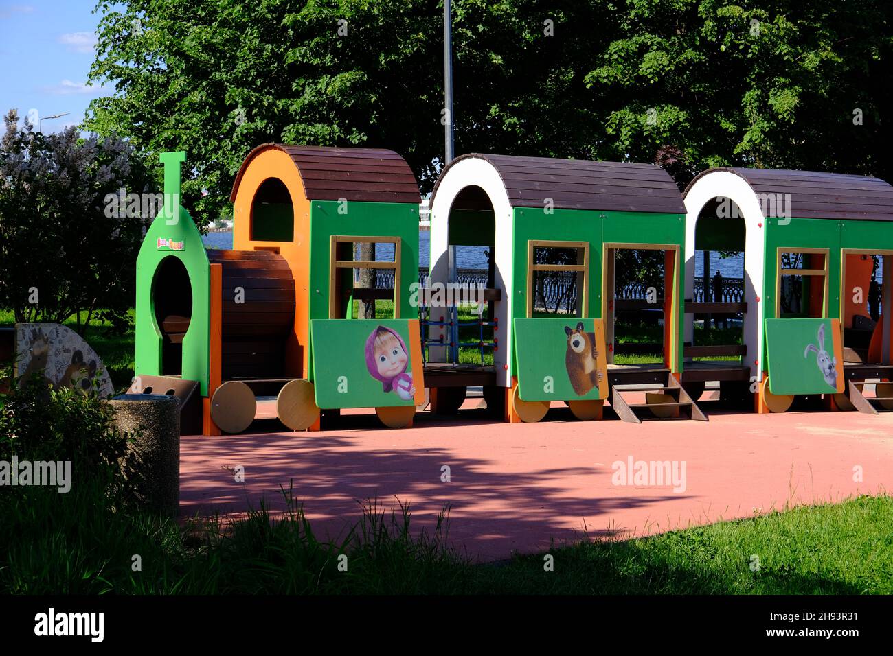 Train ride amusement park hi-res stock photography and images - Alamy