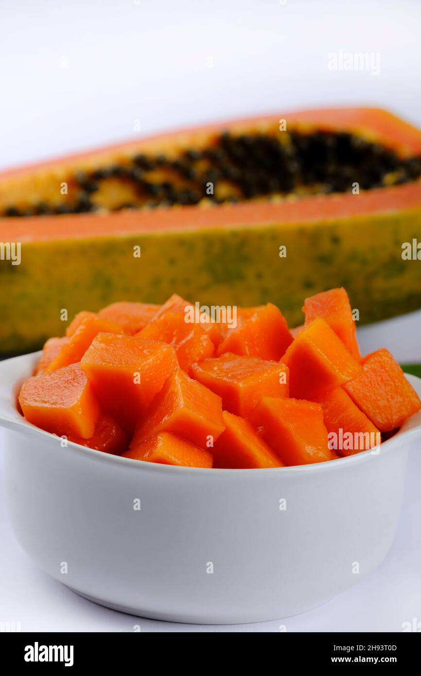 Papaya slice sliced cut half pawpaw hi-res stock photography and images ...