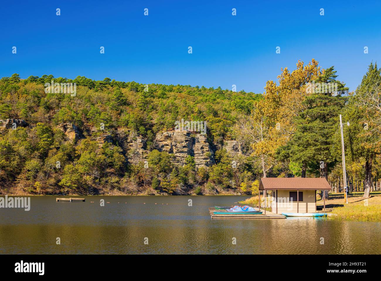 Nature autumn fall color of Robbers Cave State Park at Oklahoma Stock ...