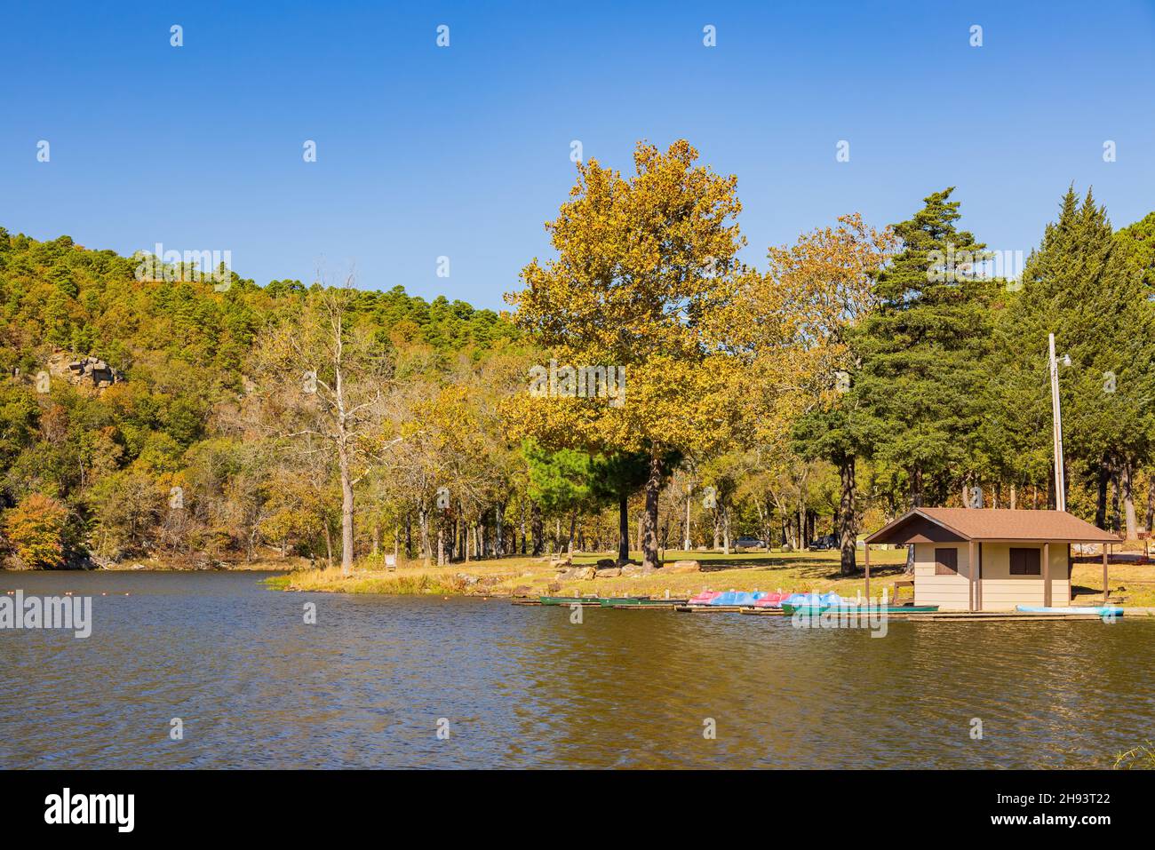 Nature autumn fall color of Robbers Cave State Park at Oklahoma Stock ...