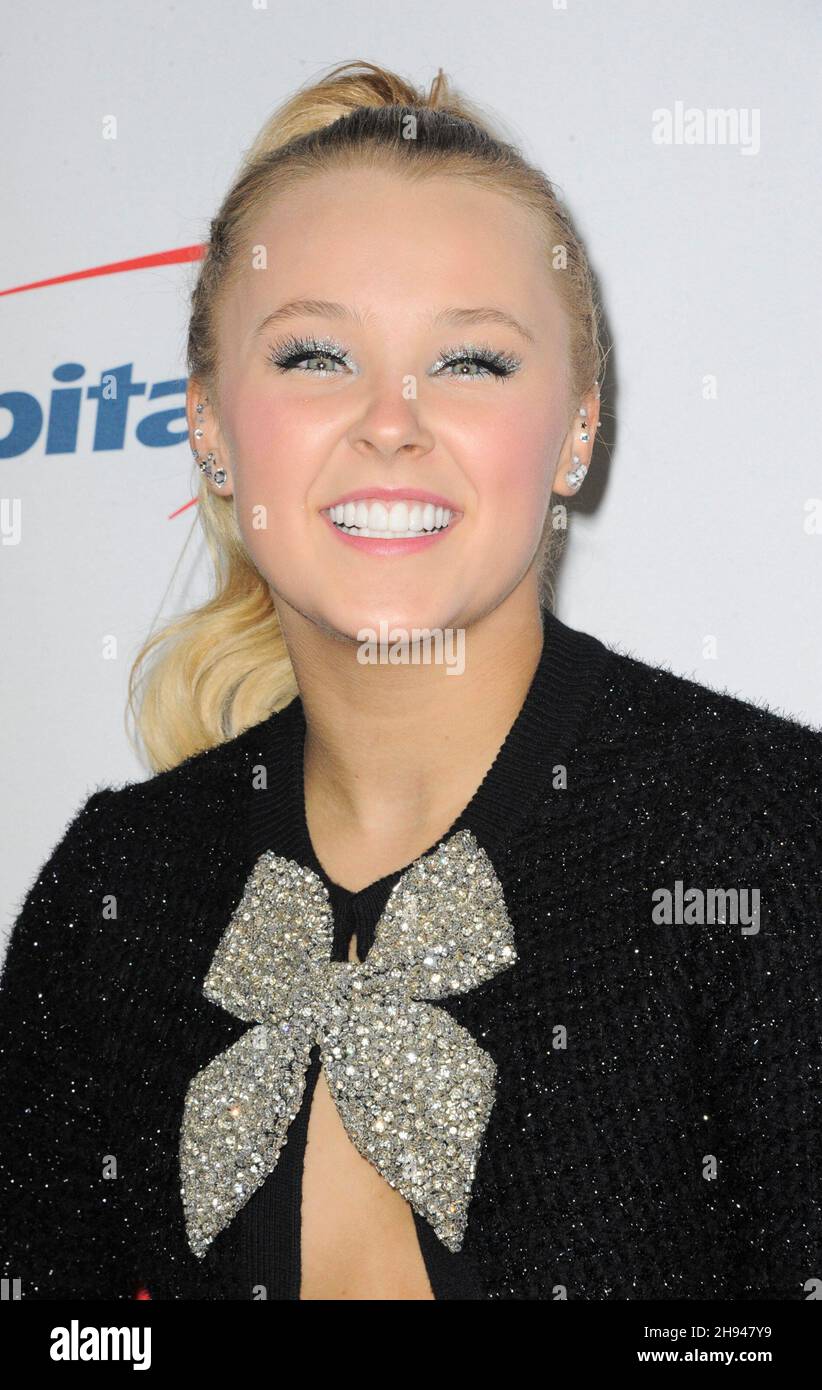 Los Angeles, CA. 3rd Dec, 2021. JoJo Siwa at arrivals for KIIS FM's ...