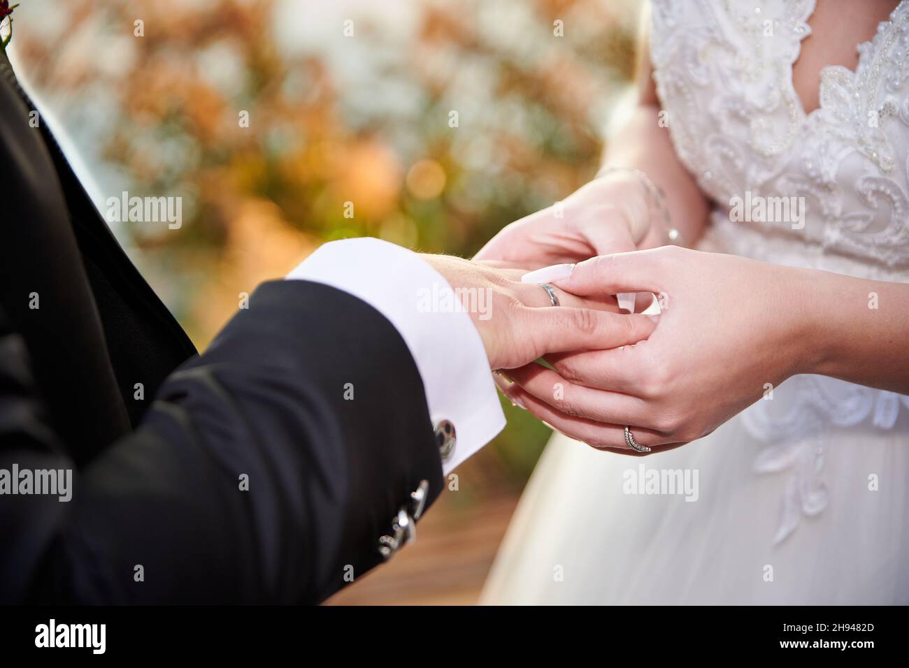Man wears wedding dress hi-res stock photography and images - Alamy