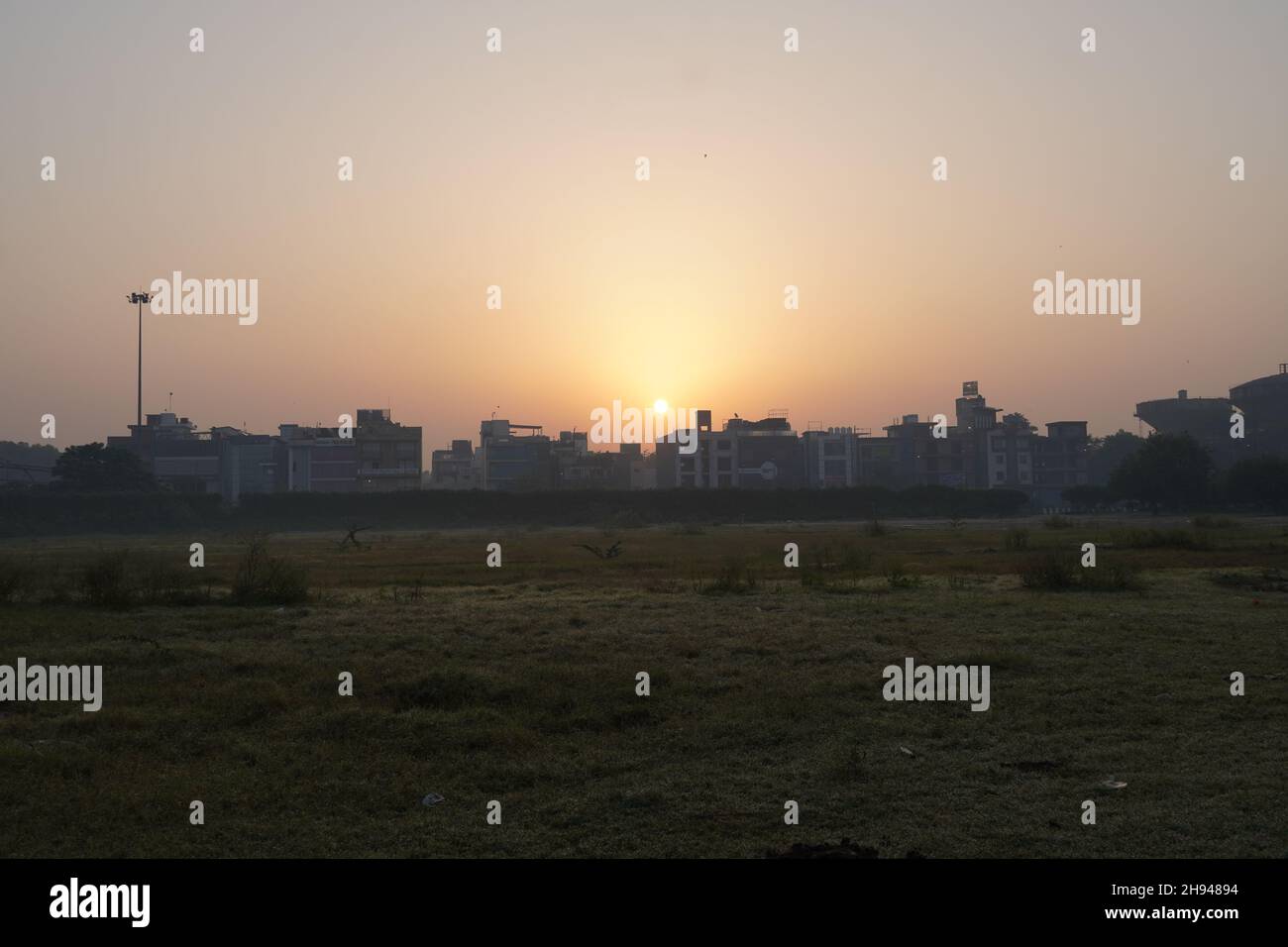 Magic gold circle light effect hi-res stock photography and images - Alamy