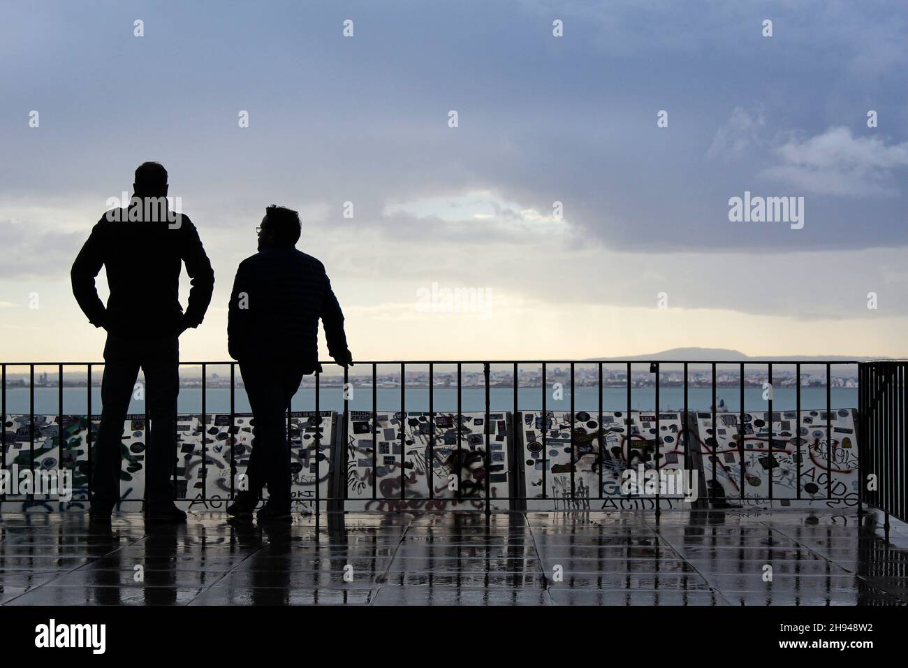 people in silhoutte Stock Photo - Alamy