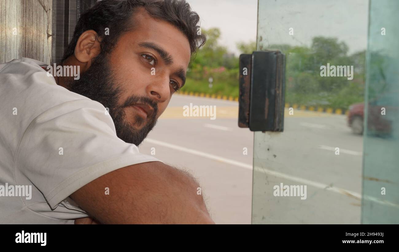 Portrait handsome traveling man hi-res stock photography and images - Alamy