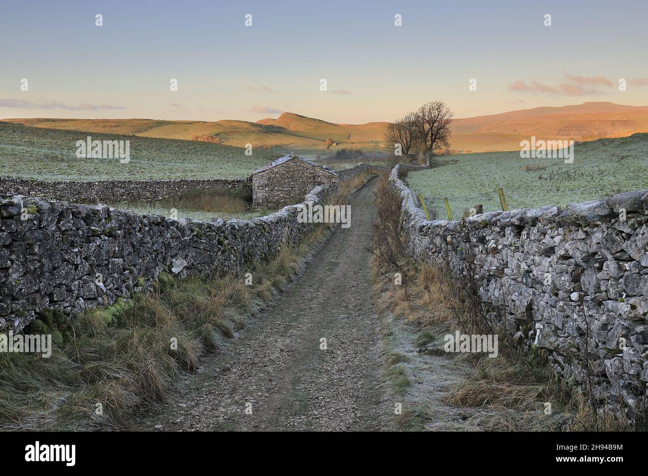 The view towards Smearsett Scar from Goat Scar Lane, above the village ...
