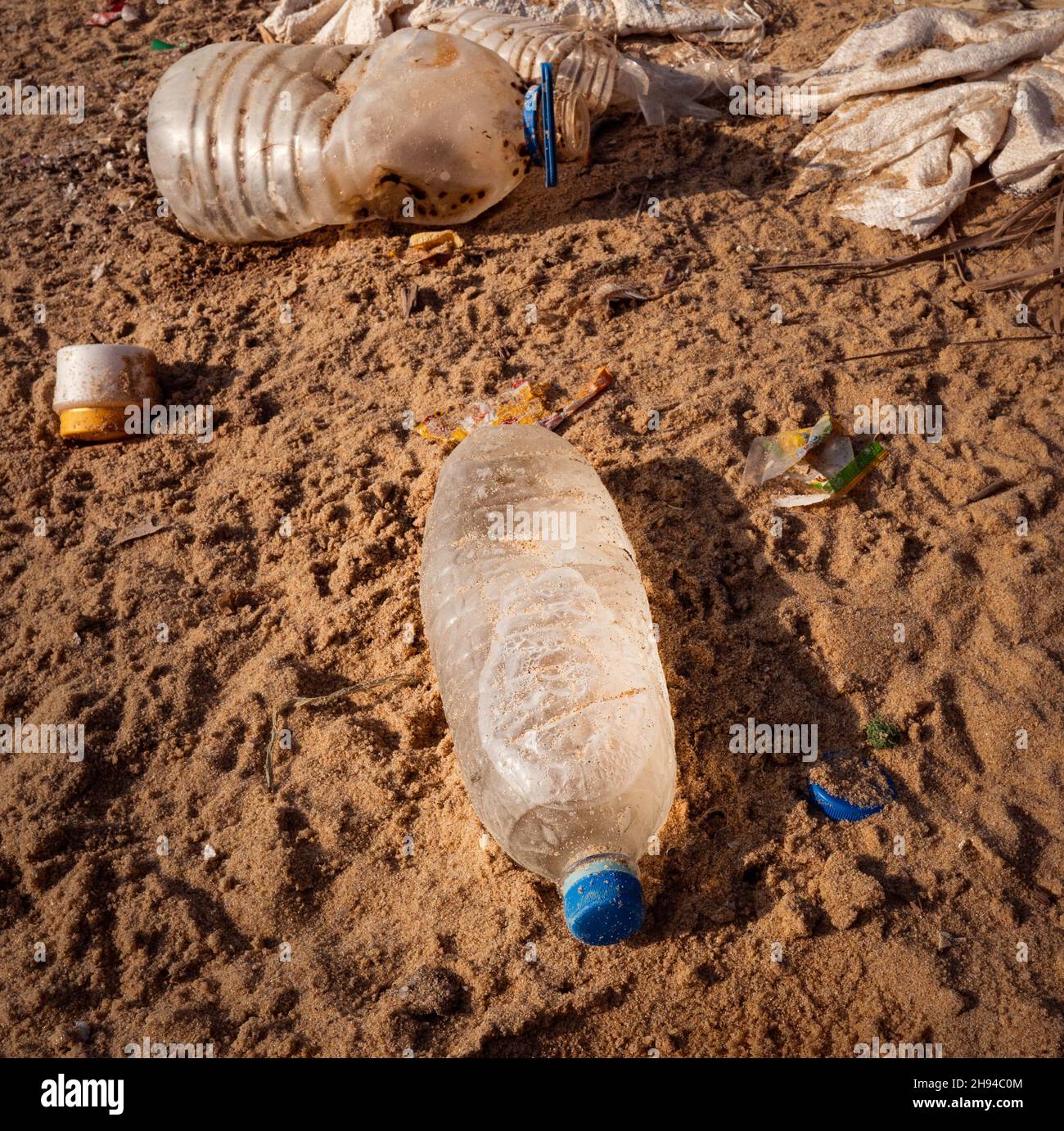 Beach of Sri Lanka is polluted with garbage Stock Photo - Alamy