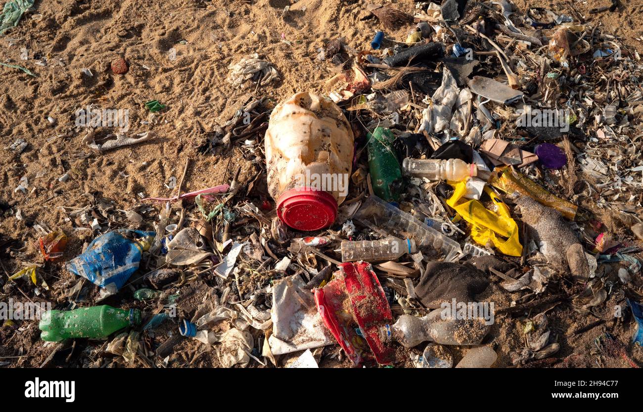 Beach of Sri Lanka is polluted with garbage Stock Photo - Alamy