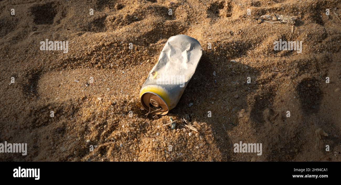 Beach of Sri Lanka is polluted with garbage Stock Photo - Alamy