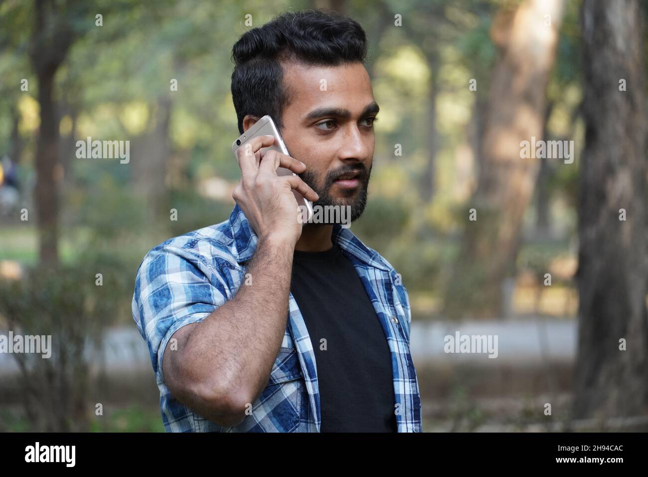 Indian mobile network hi-res stock photography and images - Alamy