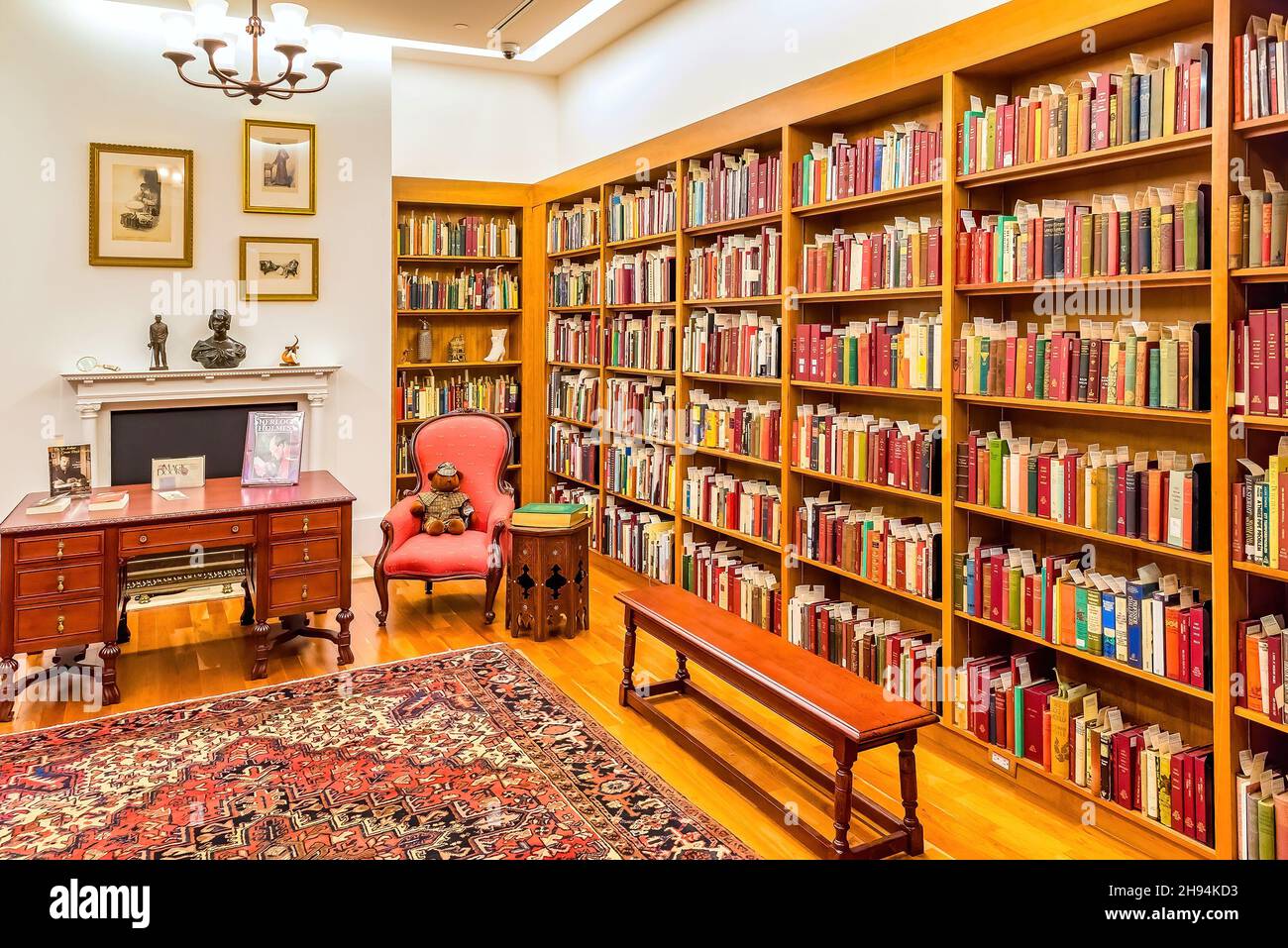 Library reference room hi-res stock photography and images - Alamy