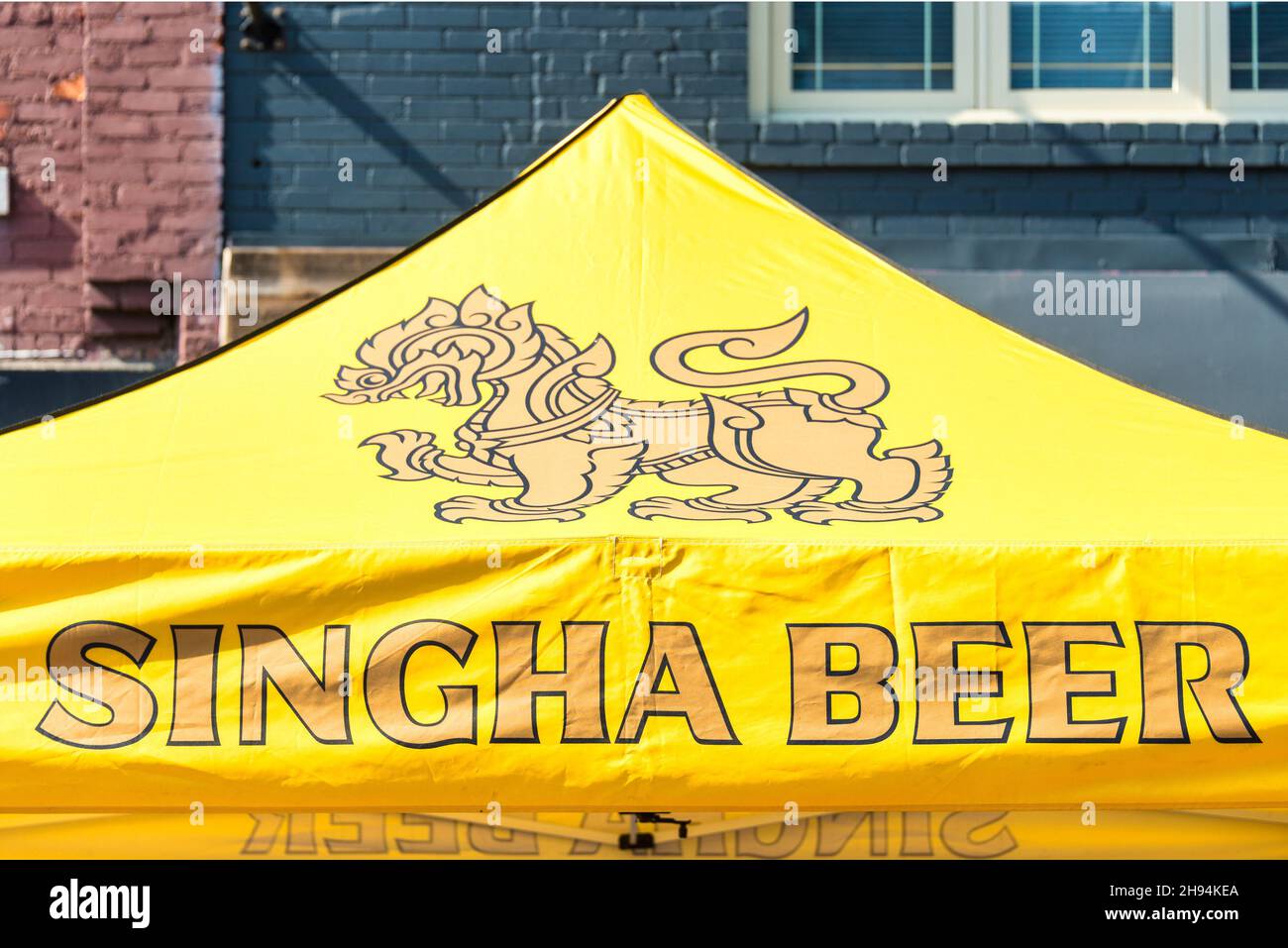 Singha beer sign hi-res stock photography and images - Alamy