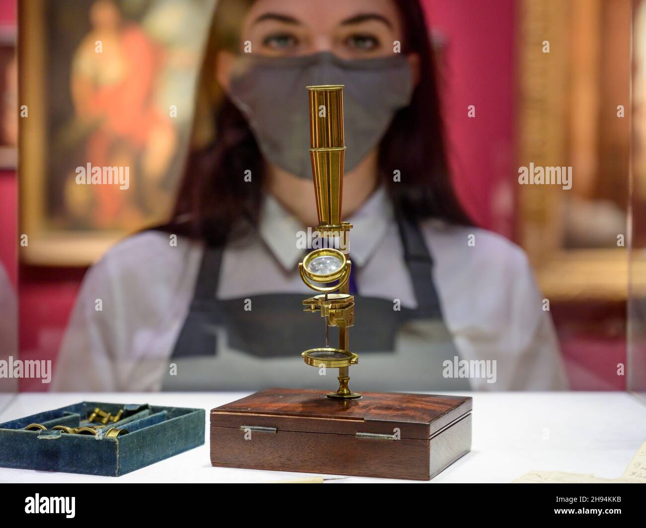 The darwin family microscope hi-res stock photography and images - Alamy