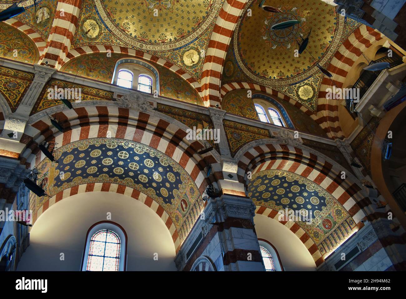 Notre Dame de la Garde, Marseille, France Stock Photo - Alamy