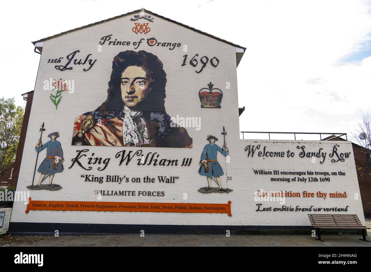 BELFAST, UNITED KINGDOM - Nov 02, 2021: A mural of King William Third ...