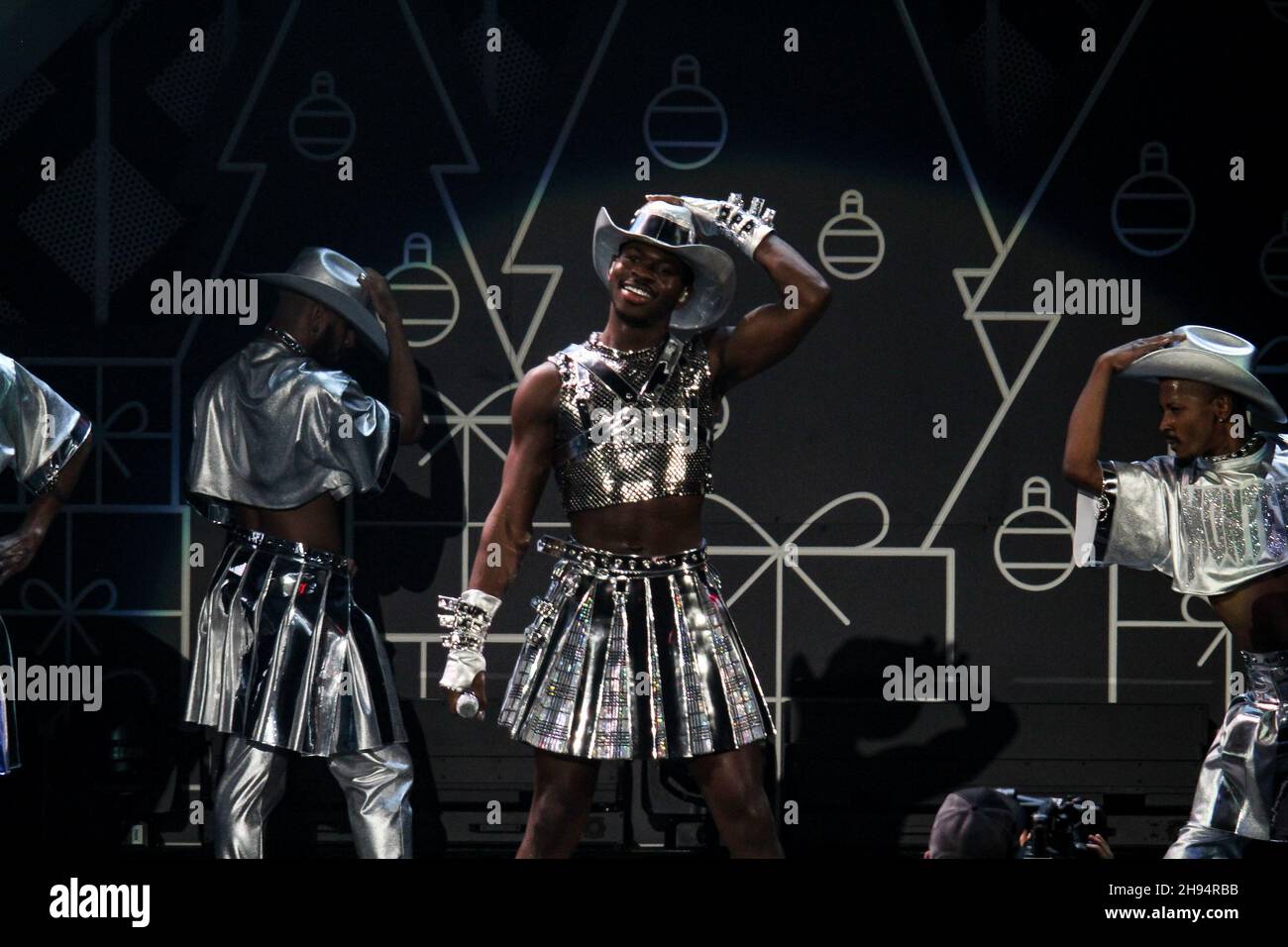 Lil nas x jingle ball 2021 hi-res stock photography and images - Alamy