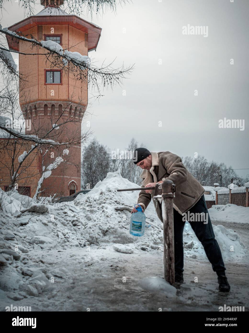 Pump house and water tower hi-res stock photography and images - Alamy