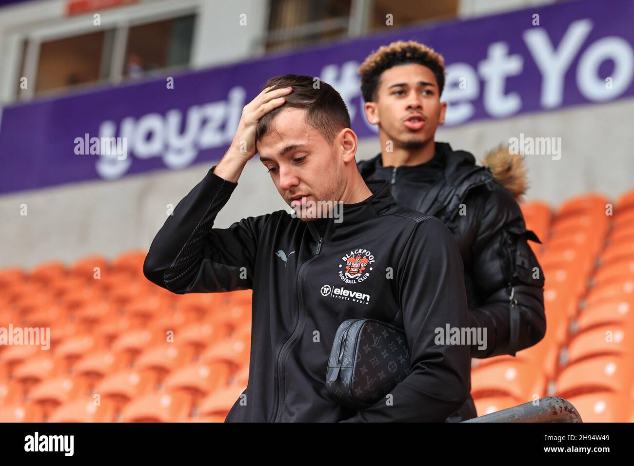 Ryan Wintle #8 of Blackpool arrives at Bloomfield Road Stock Photo - Alamy