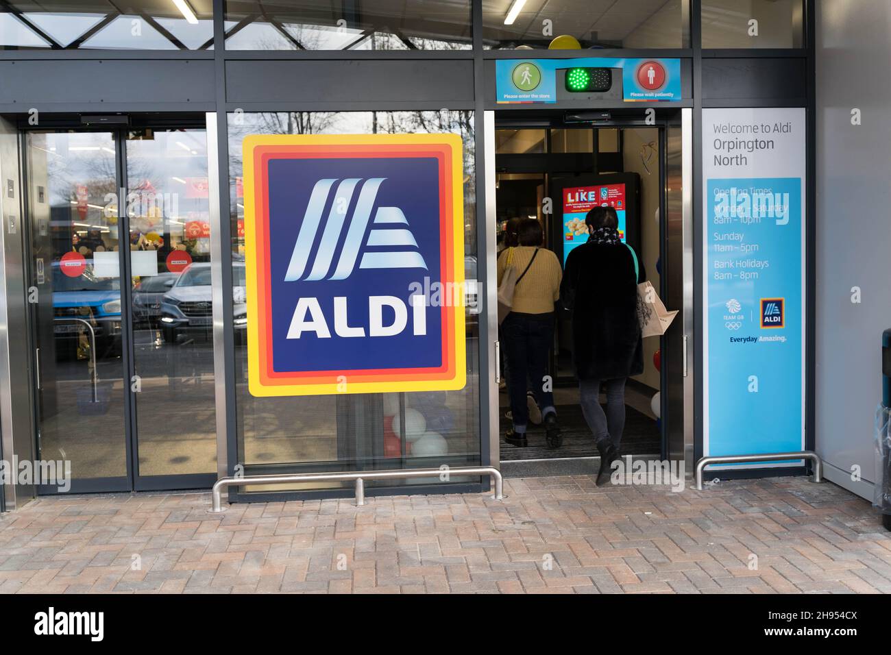 Orpington, London, UK 04 December 2021: Aldi opened its newest store at ...