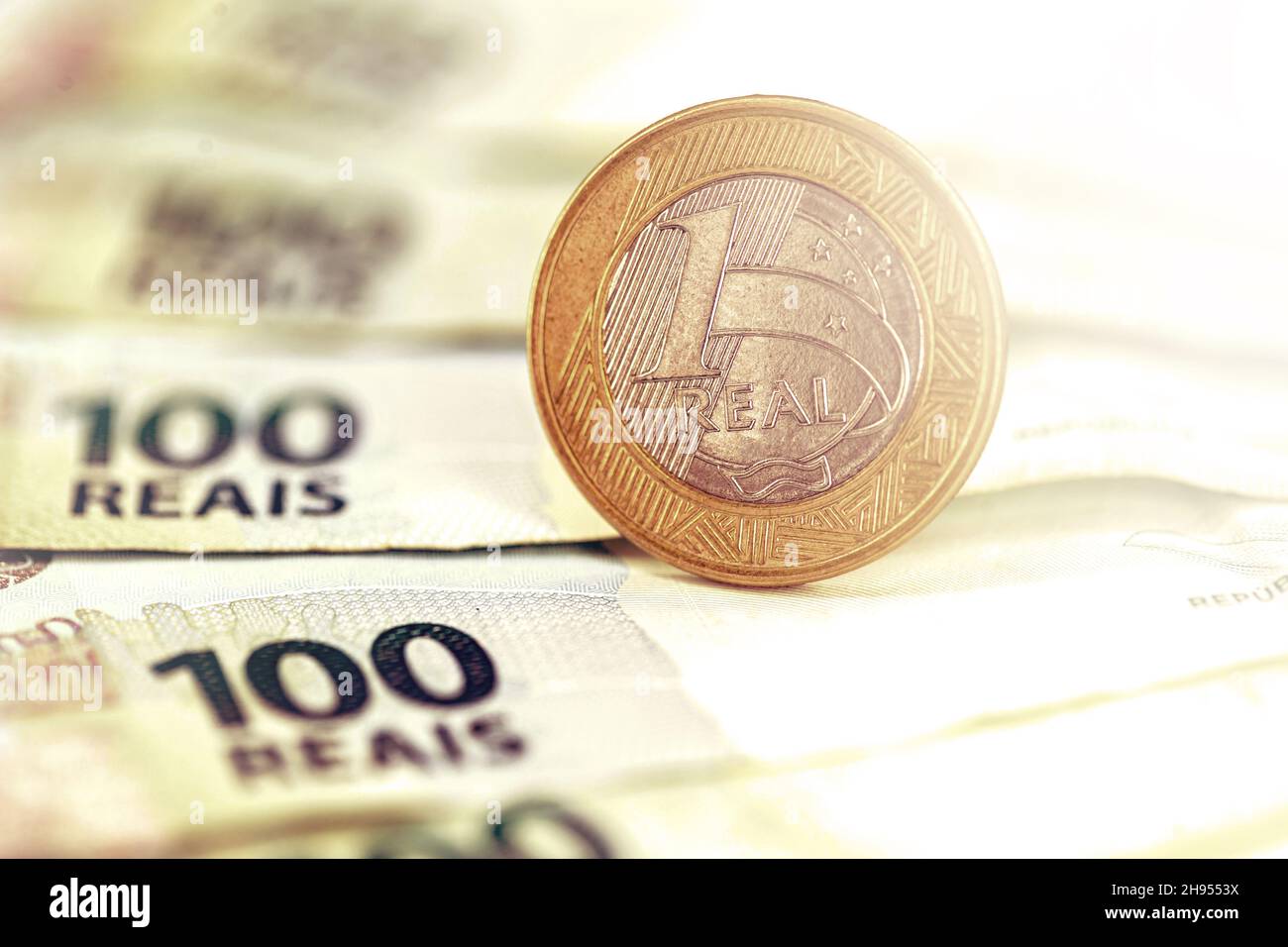 Brazil real banknote hi-res stock photography and images - Alamy