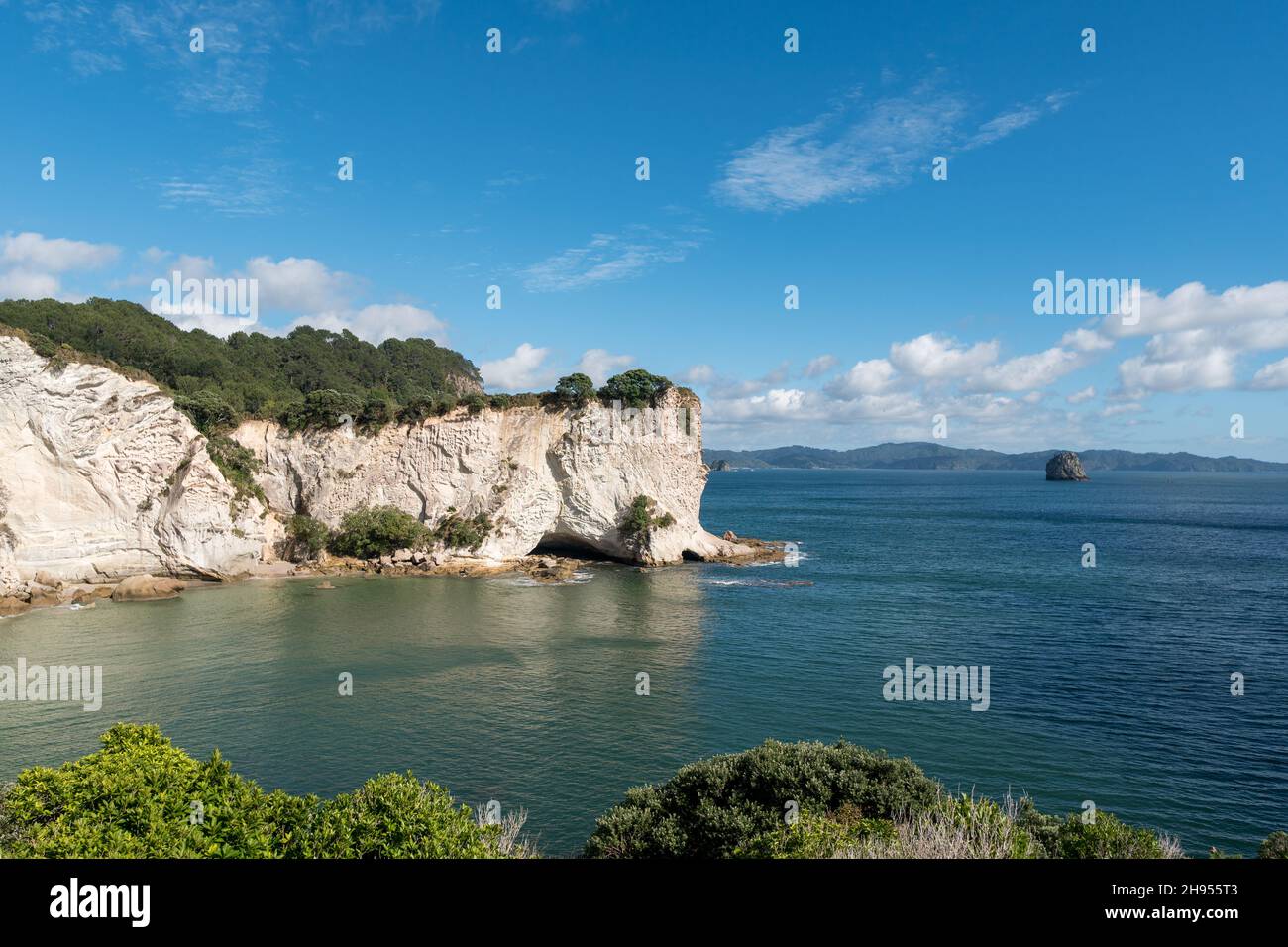 Stingray bay, Cathedral Cove, North Island - New Zealand Stock Photo ...