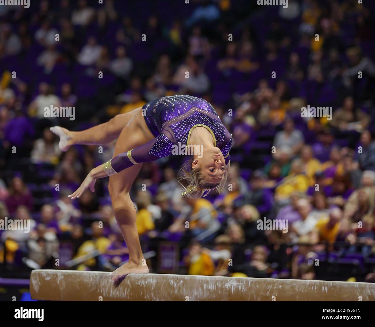 December 3, 2021: Sami Durante does a flip on the balance beam during ...