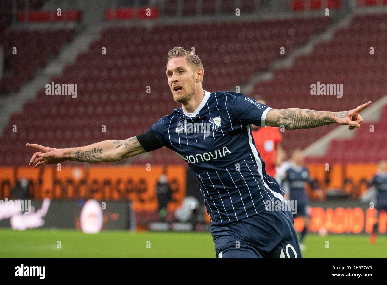Augsburg, Germany. 04th Dec, 2021. Football: Bundesliga, FC Augsburg ...