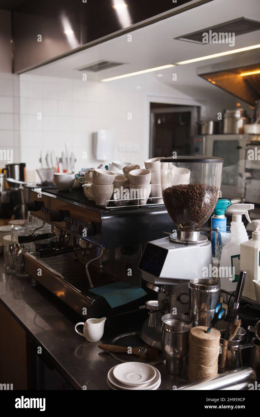 Roaster counter hi-res stock photography and images - Alamy