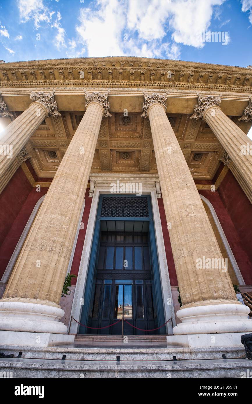 View of the facade of the Massimo theater in Palermo Stock Photo - Alamy