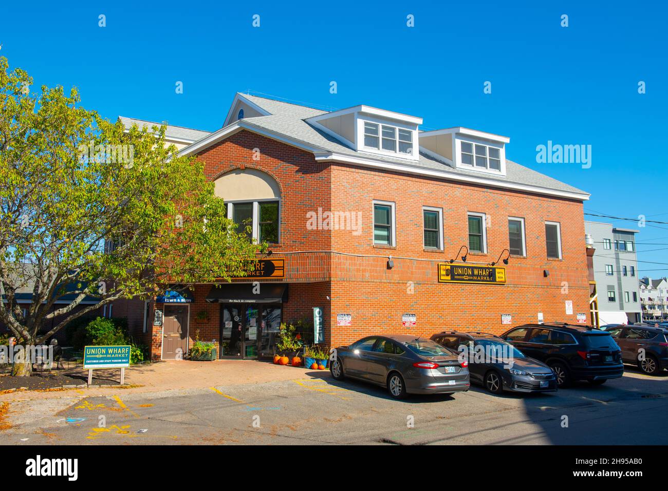 Union Wharf Market at 1 Union Wharf at Commercial Street in Old Port in ...