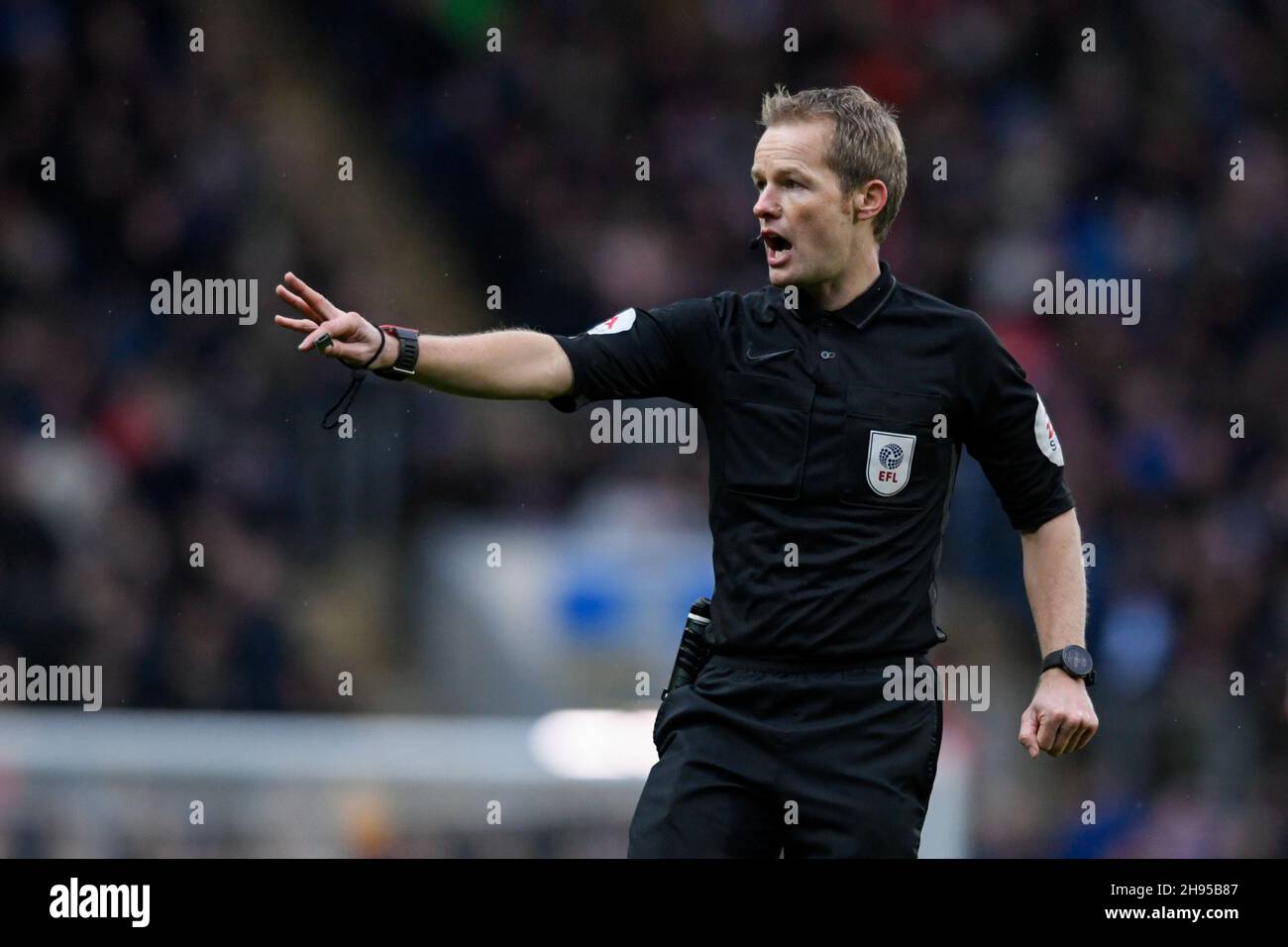 Gavin ward referee hi-res stock photography and images - Alamy