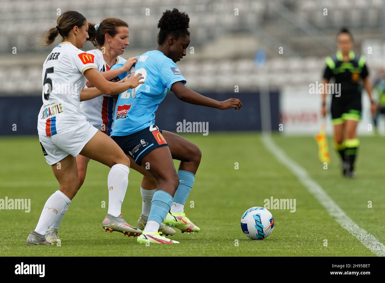 Tiana Jaber and Elizabeth Eddy of the Newcastle Jets challenges ...