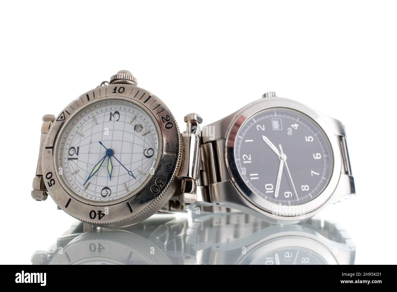 Mens watches hi-res stock photography and images - Alamy