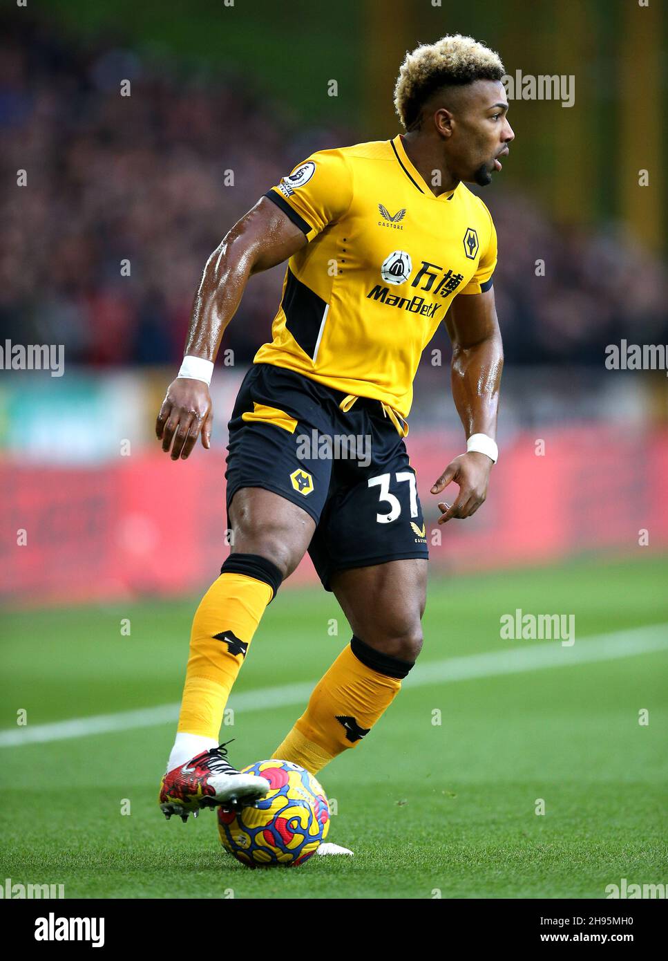 Adama traore in action 2021 hi-res stock photography and images - Alamy