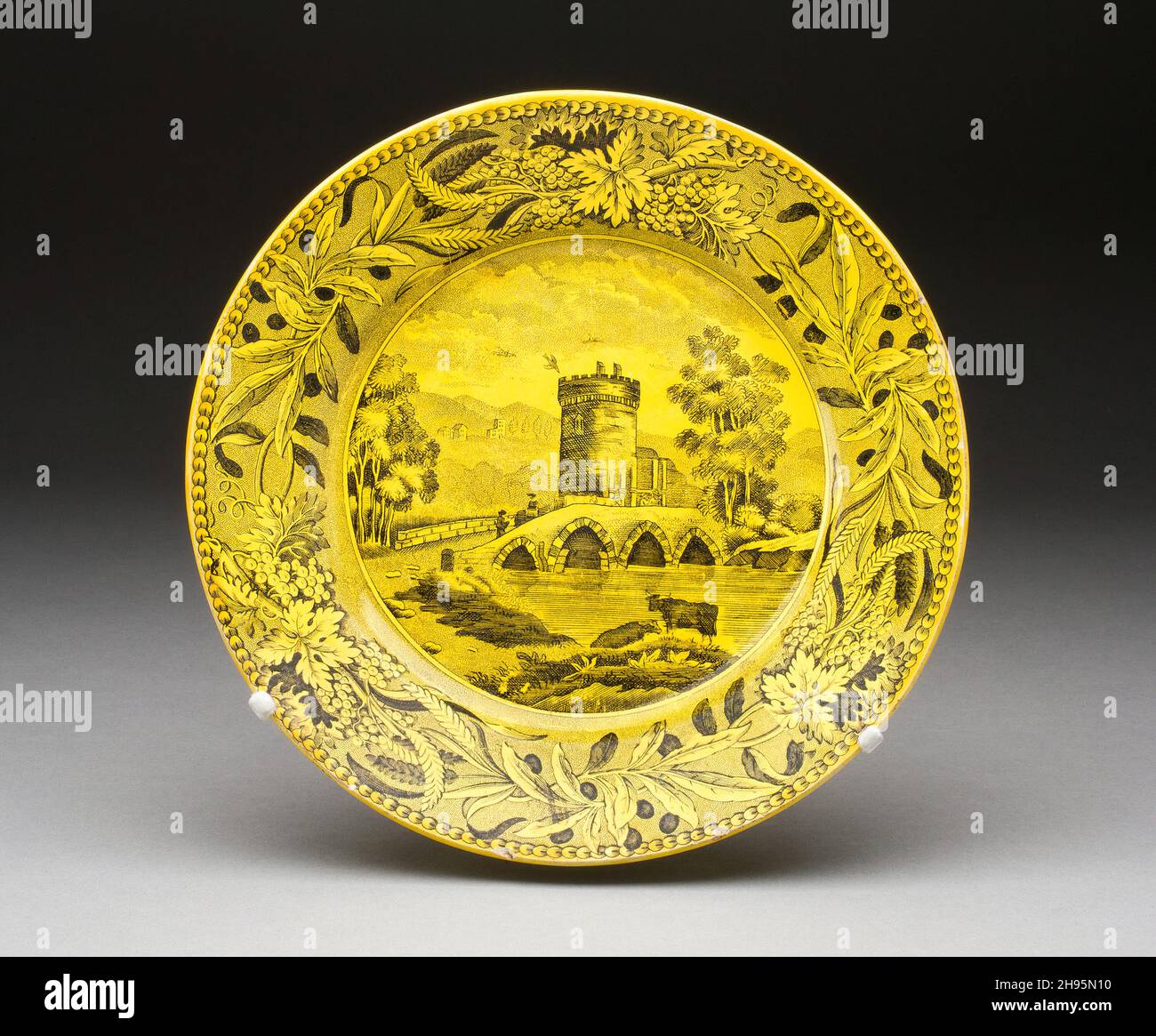Montereau pottery hi-res stock photography and images - Alamy