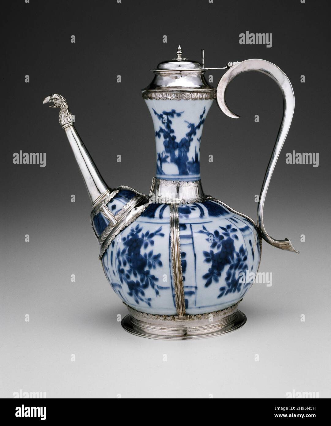 Ewer silver 17th hi-res stock photography and images - Alamy