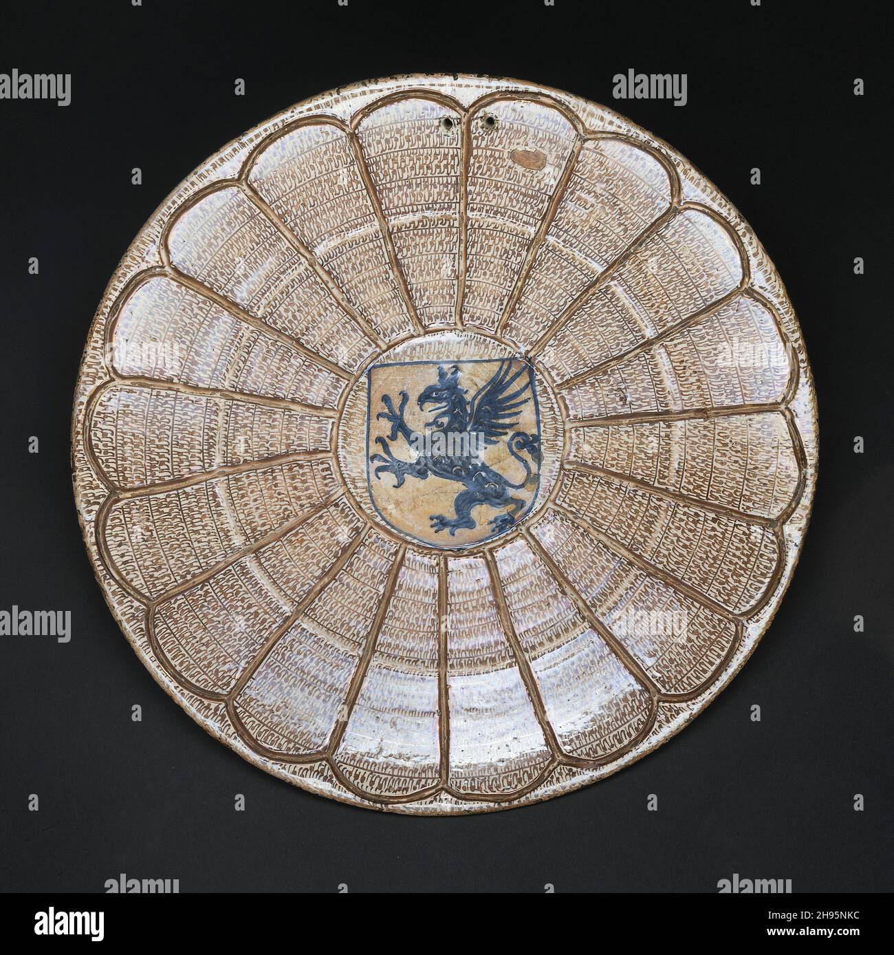 Lusterware hi-res stock photography and images - Alamy