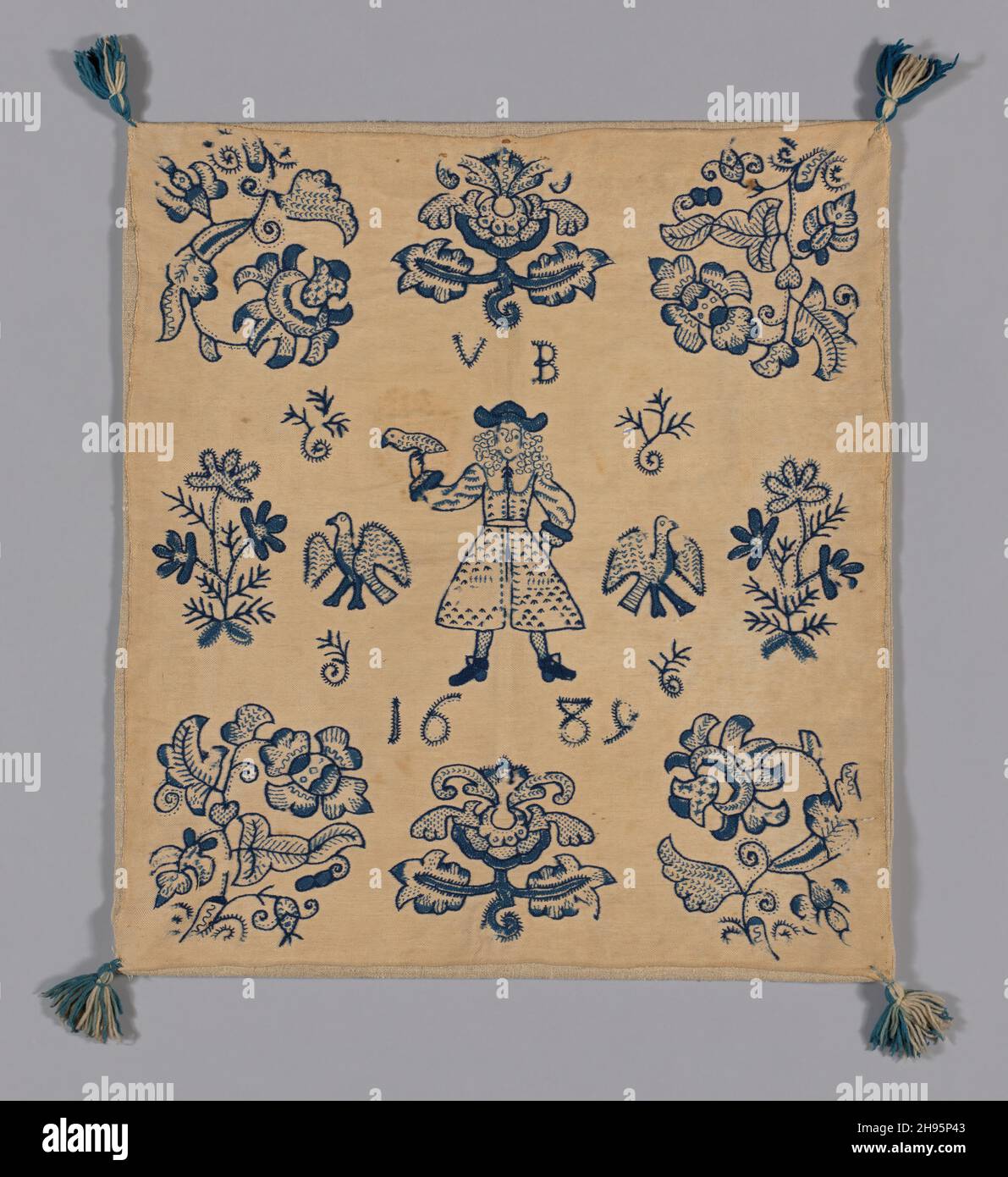 Parrot cushion hi-res stock photography and images - Alamy