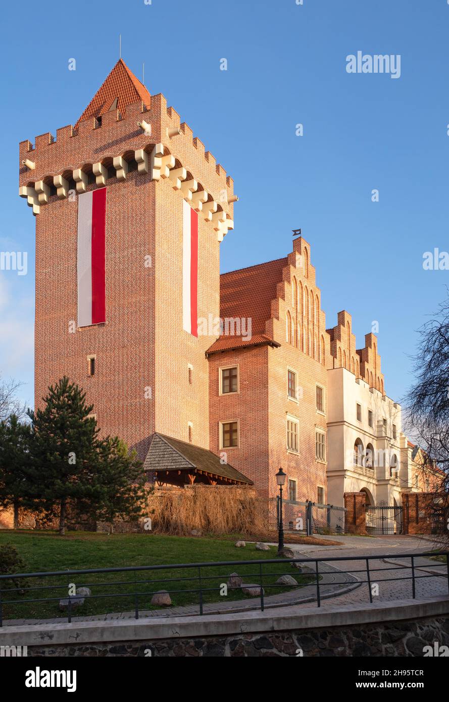 Rebuilt Royal Castle on the „Hill of Przemysl” with polish flag, Poznan ...