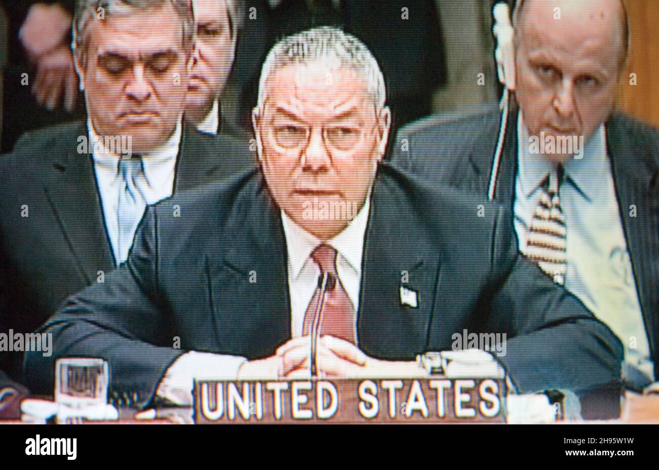 Colin powell 2003 hi-res stock photography and images - Alamy
