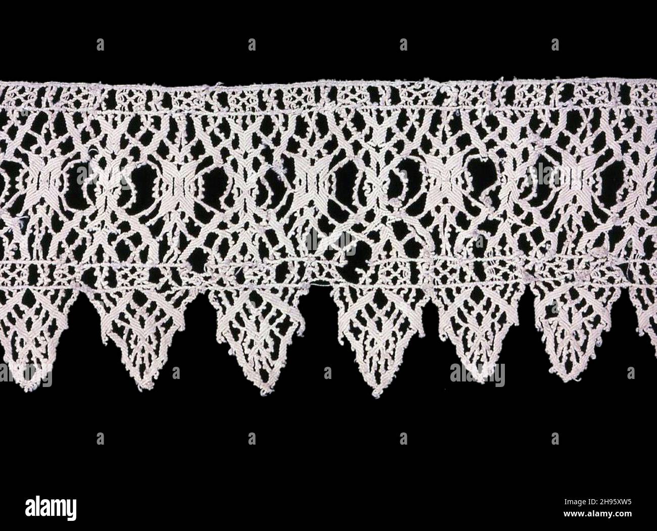 Macrame border hi-res stock photography and images - Alamy