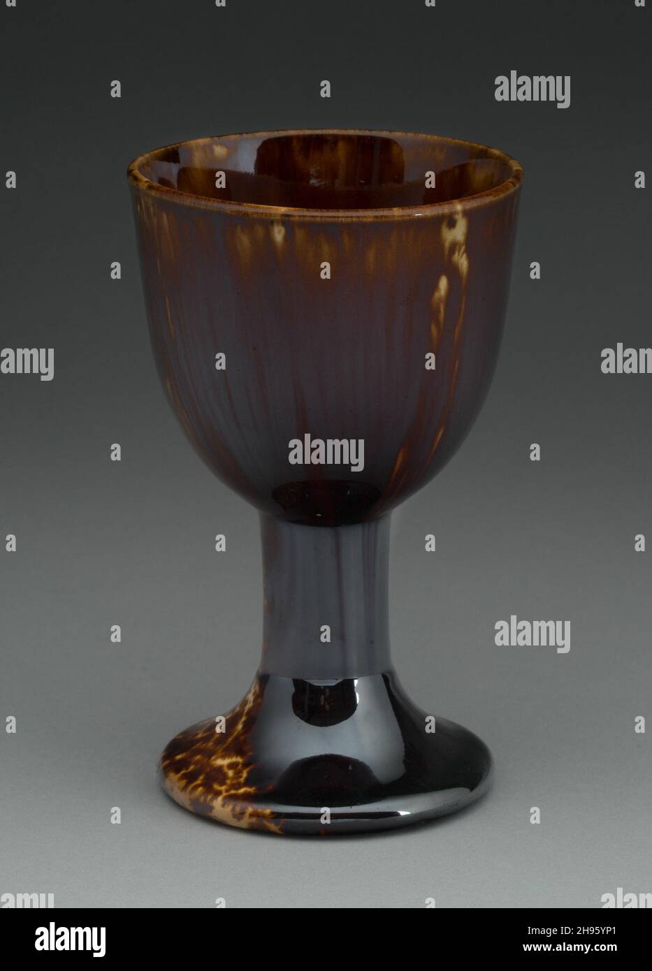 Fenton pottery co hi-res stock photography and images - Alamy